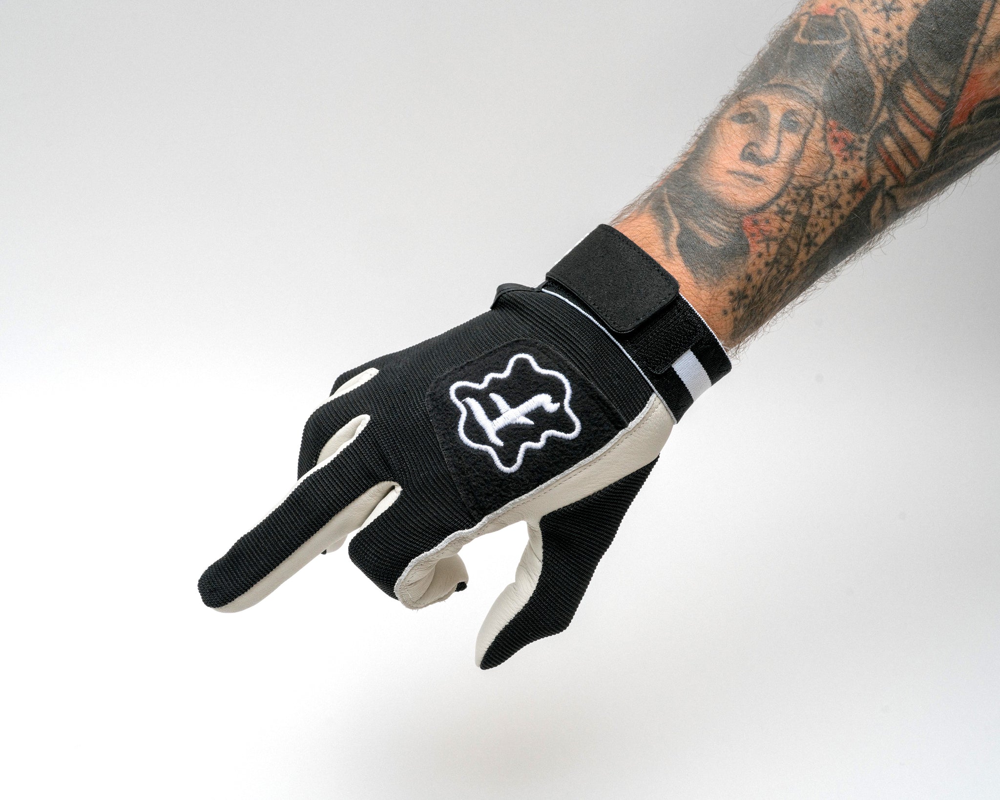 Dick Beaters - White – Forward Observations Group